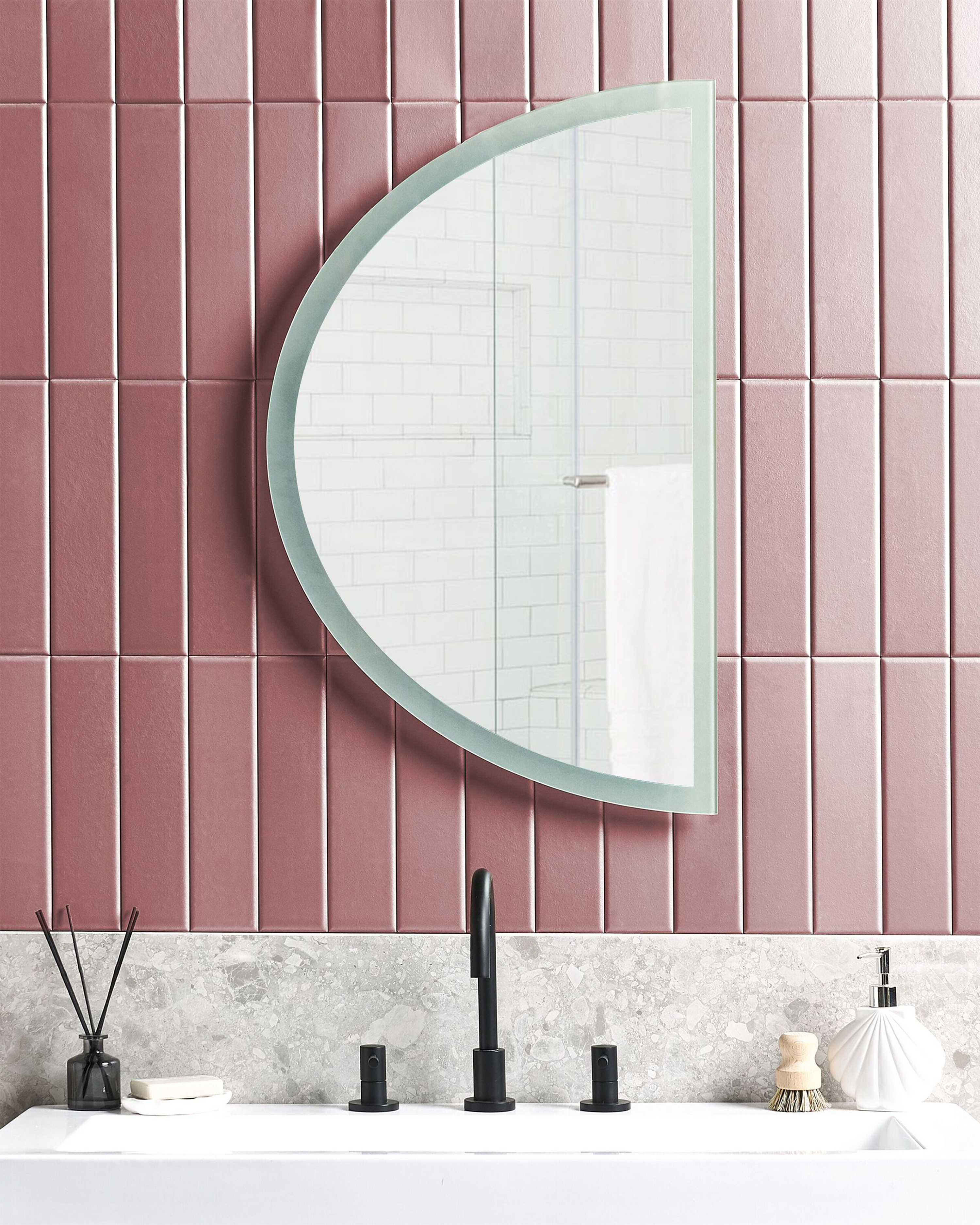 Transform Your Bathroom into an Oasis | Beliani.co.uk