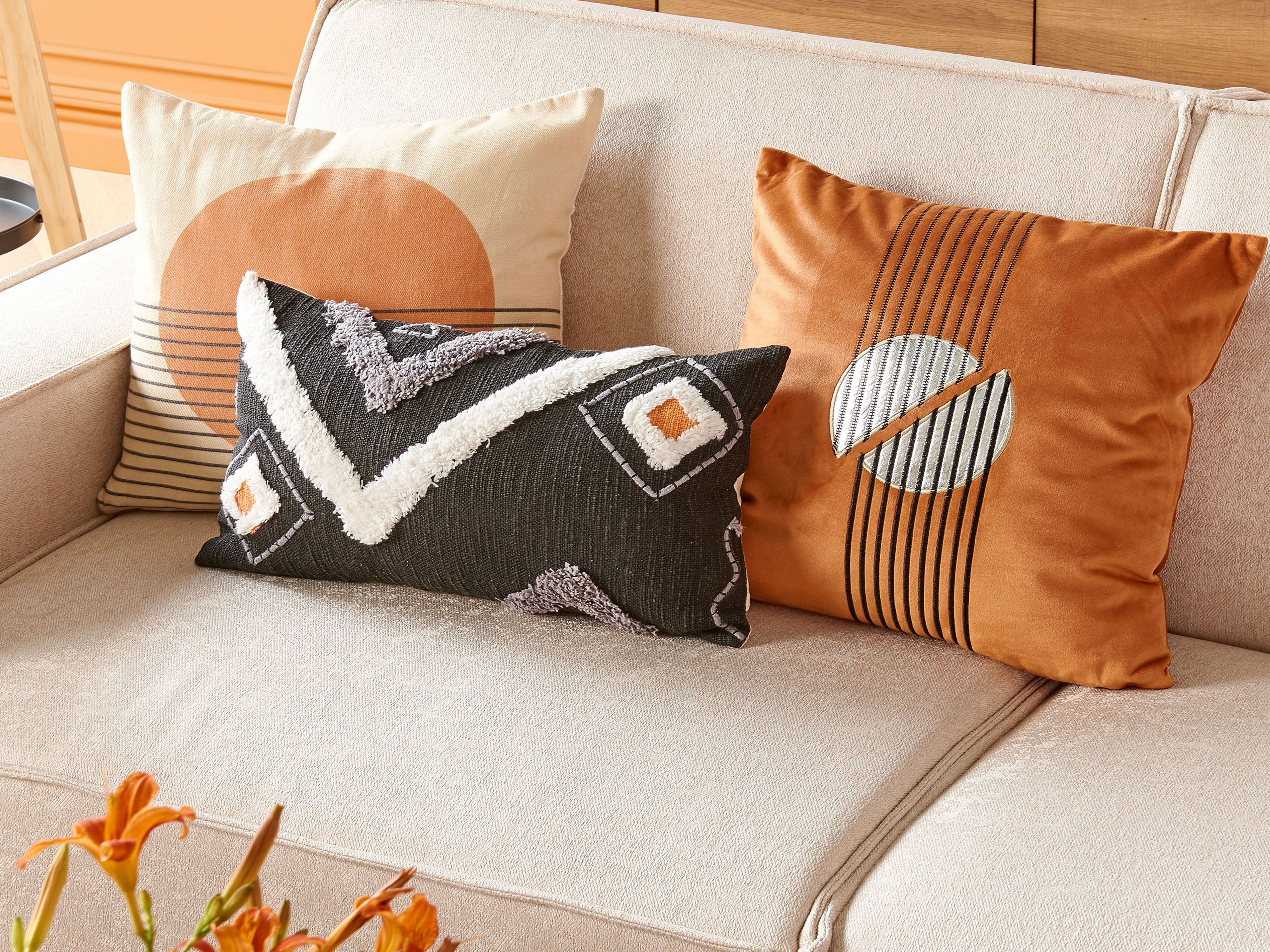 How to Mix and Match Scatter Cushions Like a Pro | Beliani.co.uk